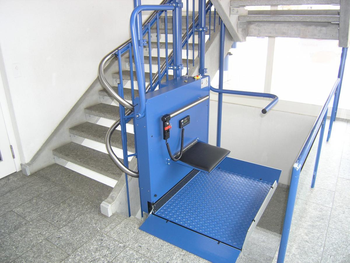 Bildergalerie Rollstuhlifte auf Treppen mit Kurven | Meico